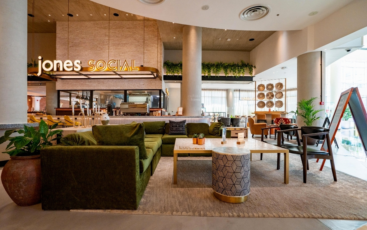 Dubai Airport Restaurants & Food Outlets | Millennium Hotels