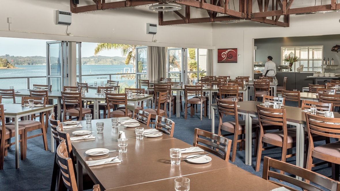 Restaurant & Bar at Kingsgate Hotel Autolodge Paihia